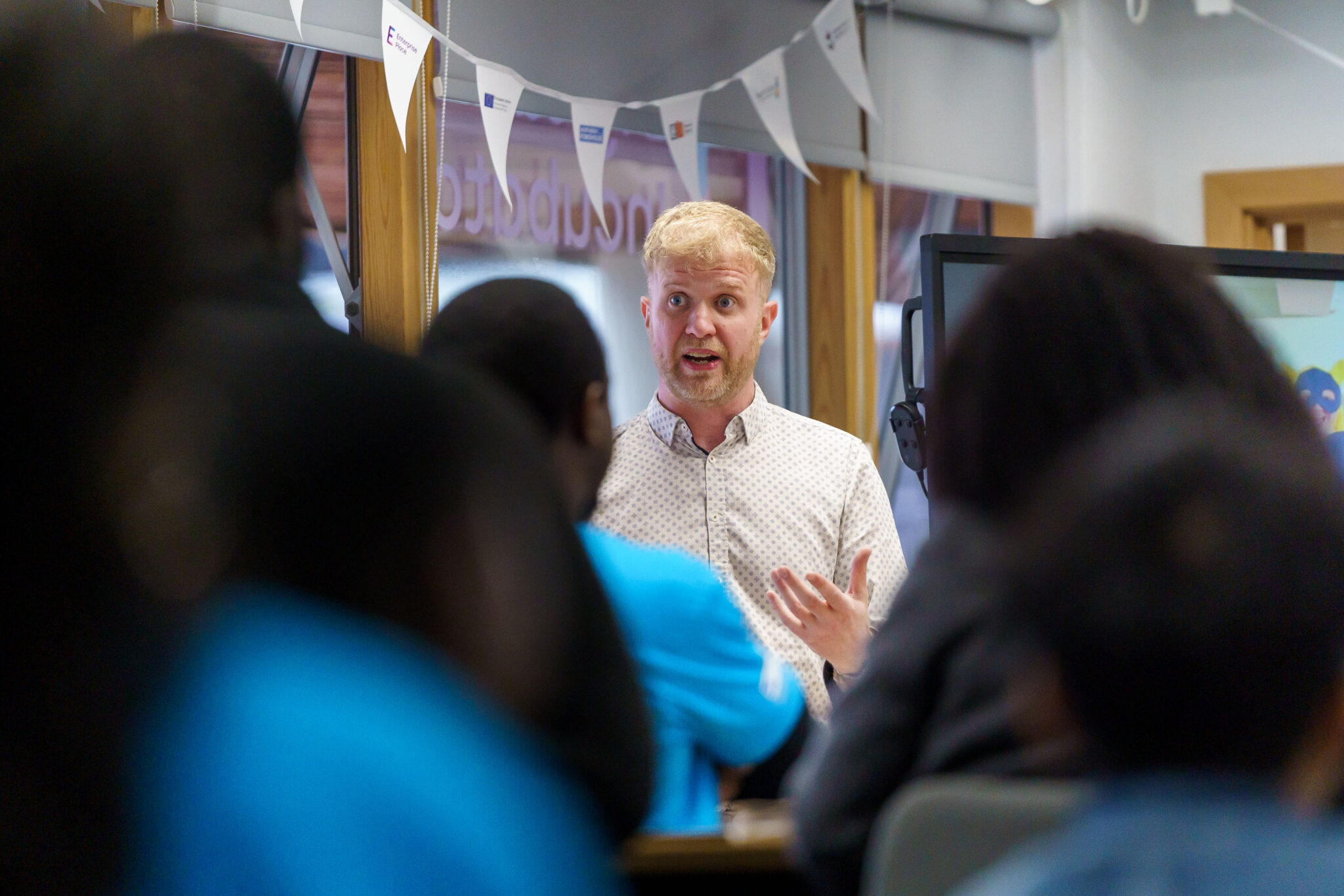 From market trader to market leader: Apprentice star inspires students ...